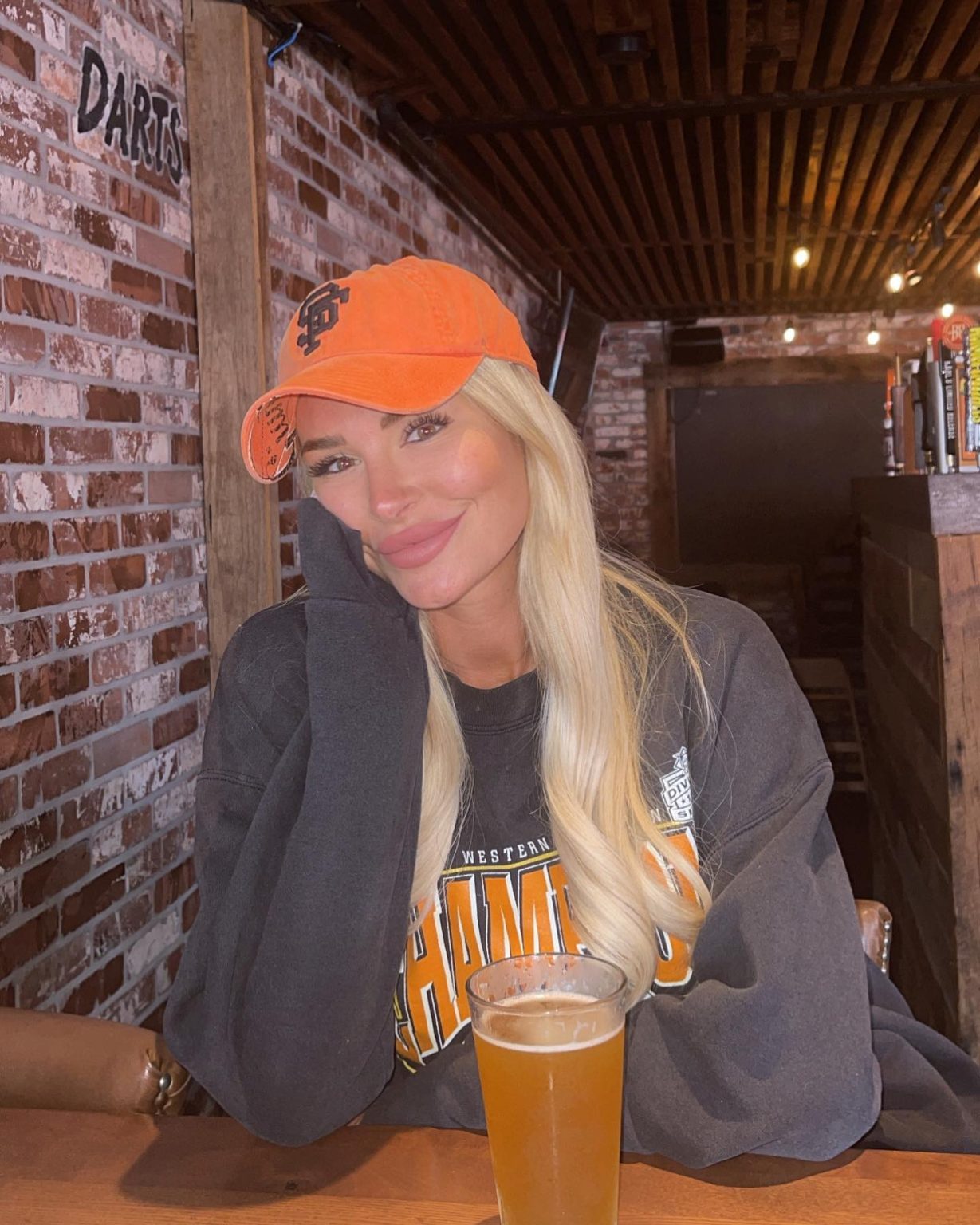 Anna Katharina - APlus News